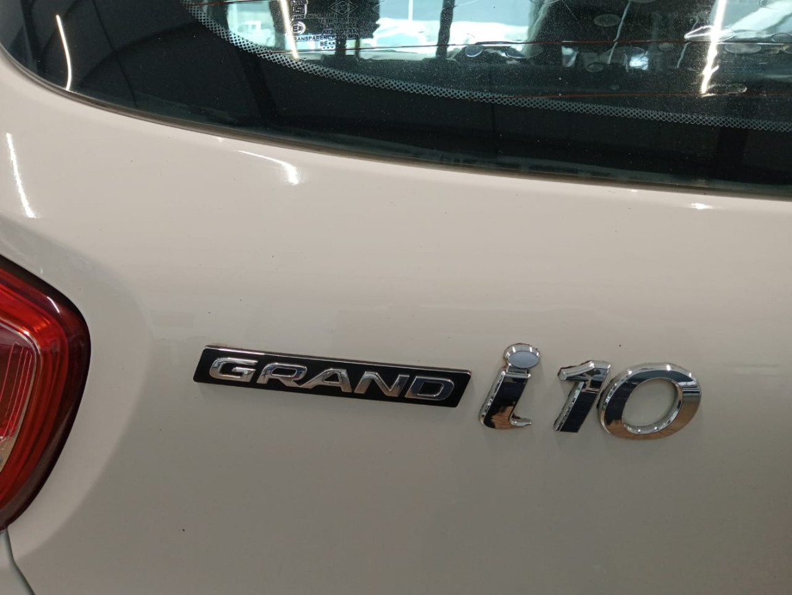 2016 Hyundai i10 1.25 Fluid – CAR HUB DURBAN